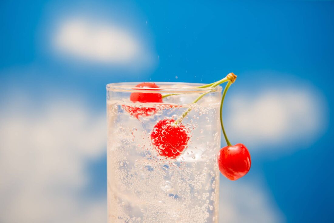 How to Cook on a Woodburning Cookstove – Mother Earth News